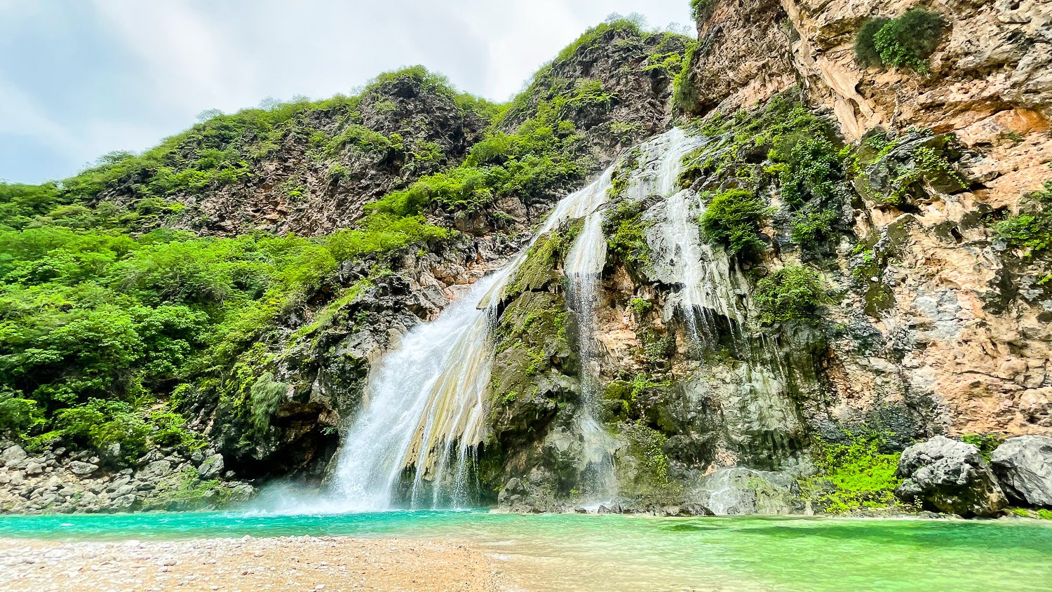 Salalah Travel Guide 2025 | Waterfalls, Beaches, Khareef & Map